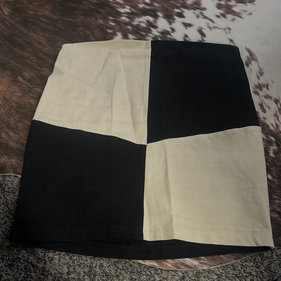 Princess Polly | Skirts | Princess Polly Black And Cream Mini Skirt ...